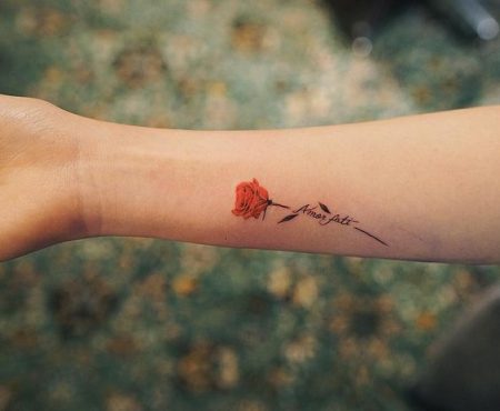 Small Rose Tattoos: 30+ Beautiful Tiny Rose Tattoo Ideas