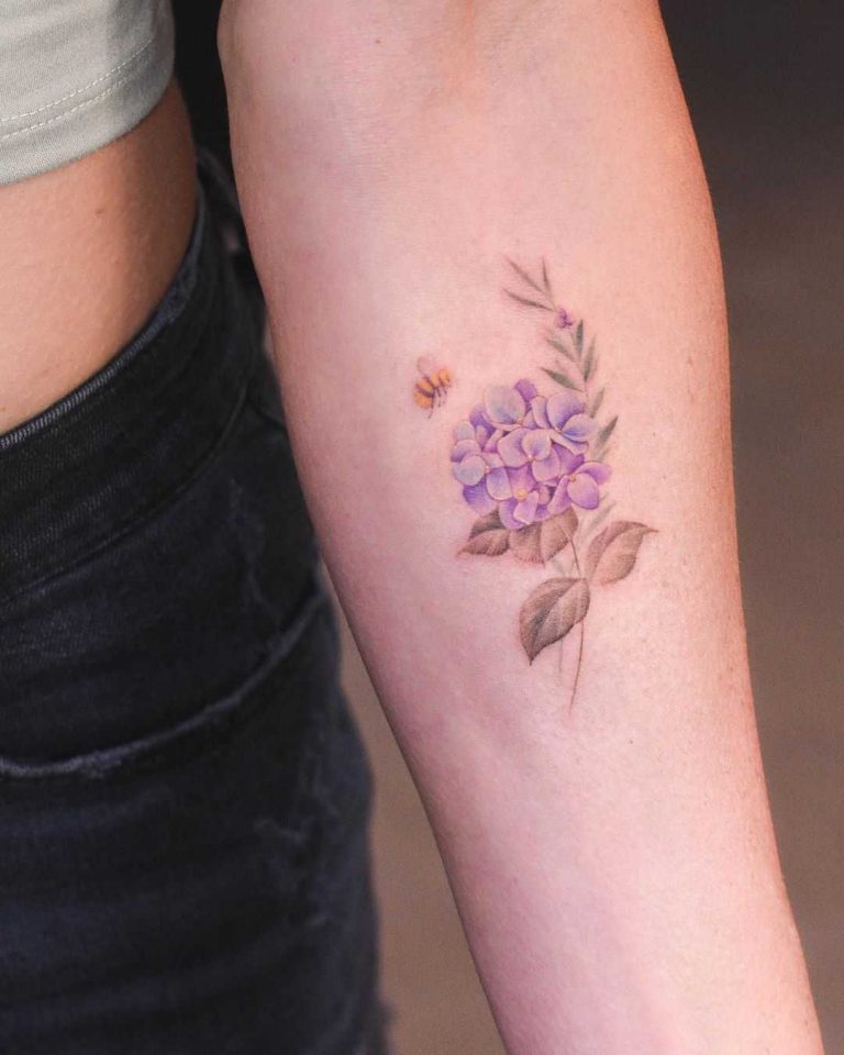 Hydrangea tattoo: 60+ beautiful ideas and their meanings