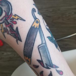 70 Sharp Straight Razor Tattoos Perfect For Barbers 🪒