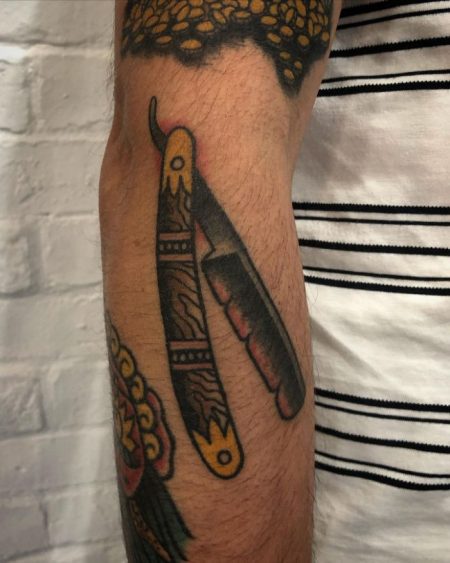 70 Sharp Straight Razor Tattoos Perfect For Barbers 🪒