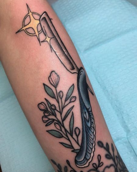70 Sharp Straight Razor Tattoos Perfect For Barbers 🪒