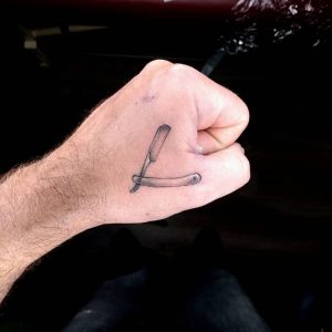 70 Sharp Straight Razor Tattoos Perfect For Barbers 🪒